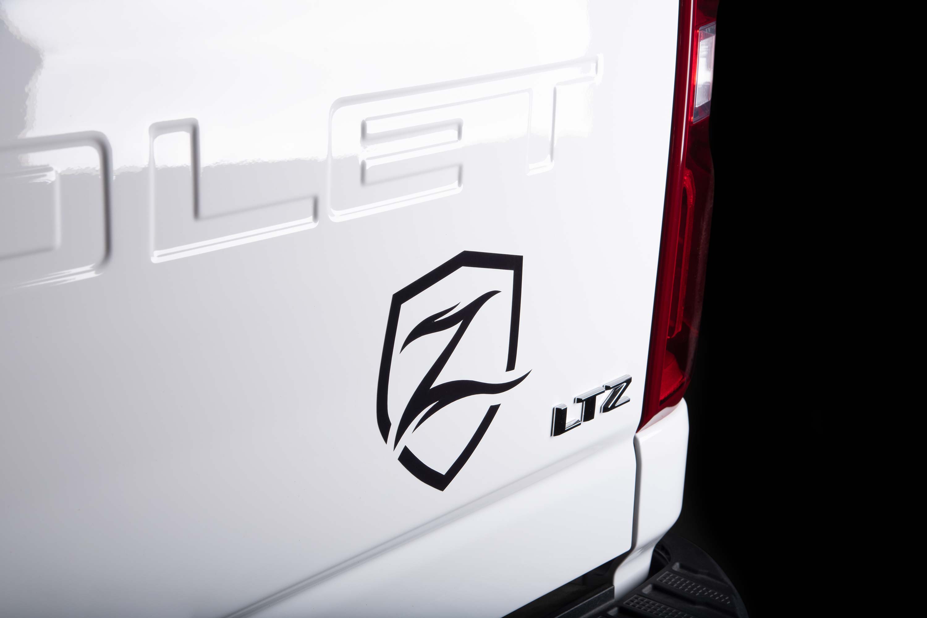 Zone Vinyl Logo Decal - Black – 4x4 Wholesale
